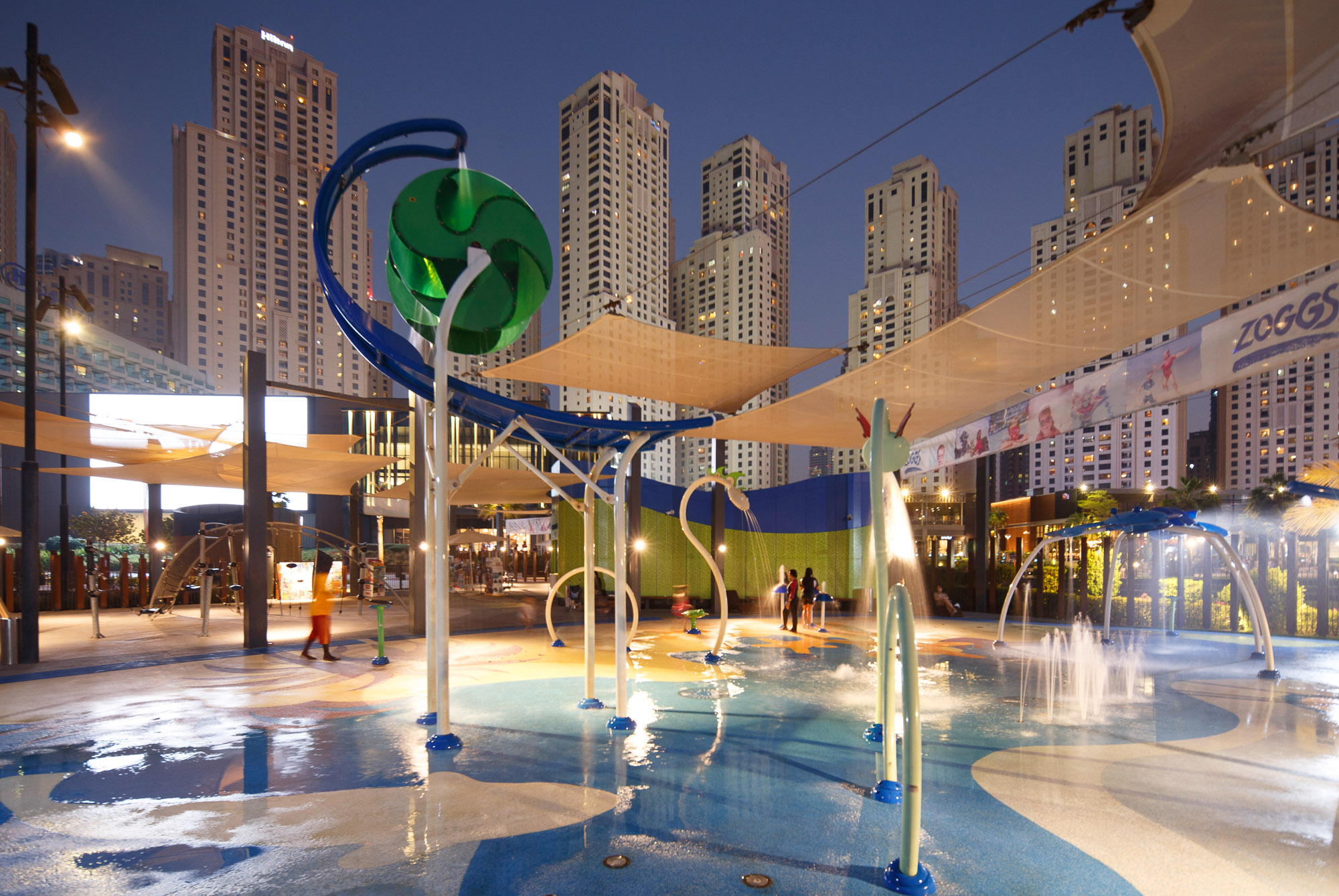 The Beach JBR | LED-Lit Splashpad In Dubai By Vortex