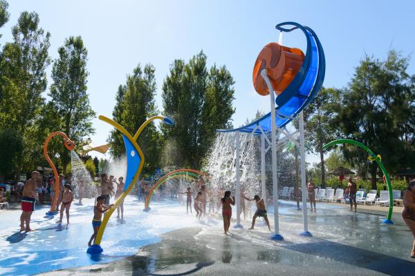 Splash Pad Design & Manufacturer | Vortex