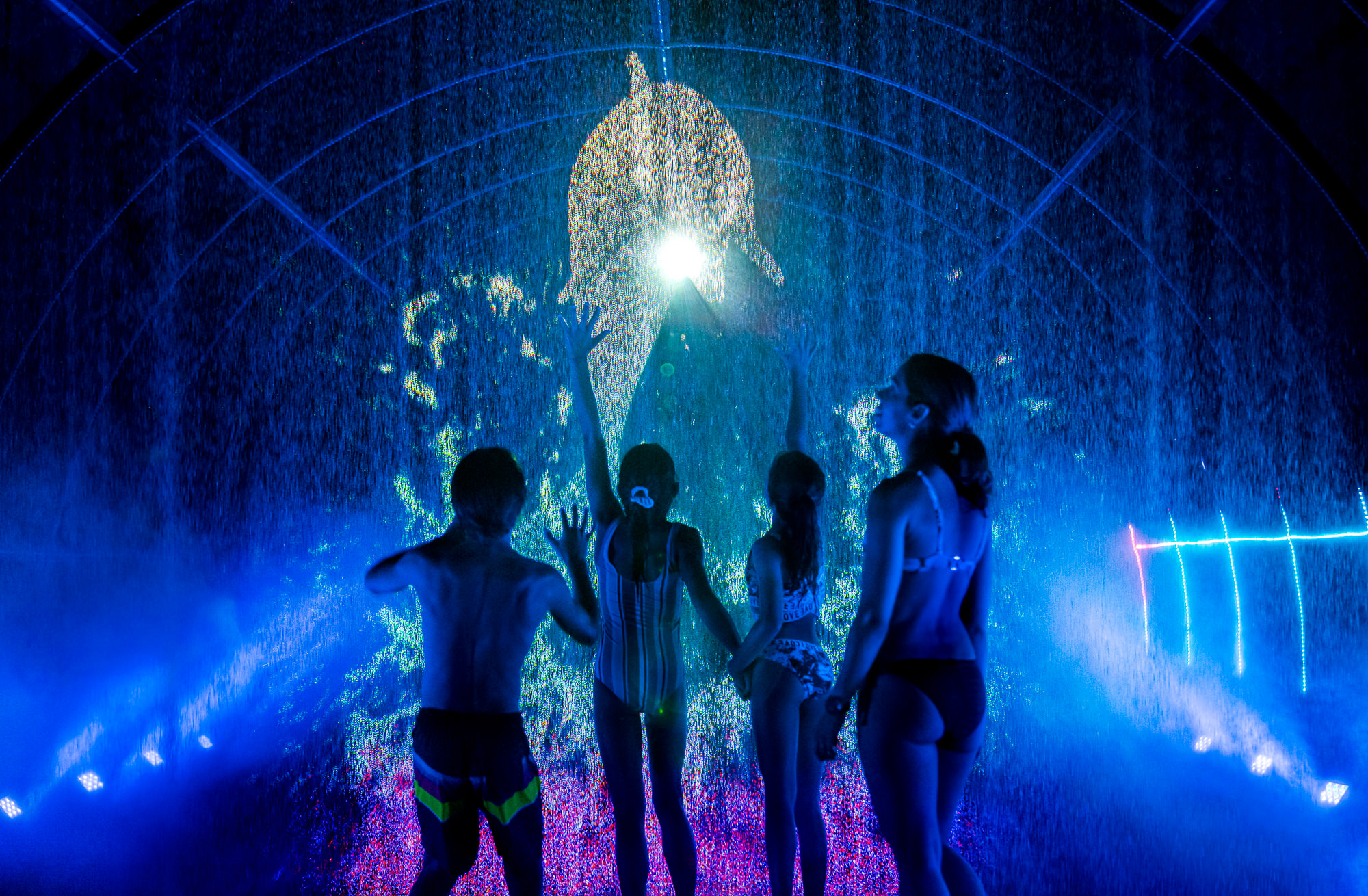 Dream Tunnel™ - Immersive Water Slide Tunnel By Vortex